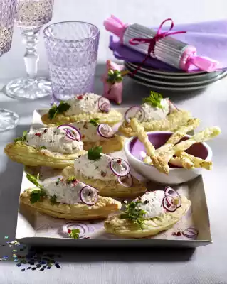 Puff Pastry Boats With Herb Tuna Cream Recipe