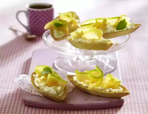 Shortcrust Pastry Boat With Coconut Cream And Melon Recipe